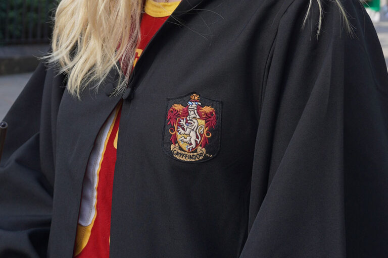 Harry Potter Robes at Universal Studios - The Complete Guide
