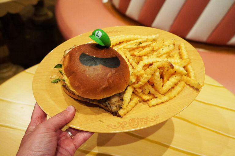 Review: Toadstool Cafe in Super Nintendo World at Universal Studios ...