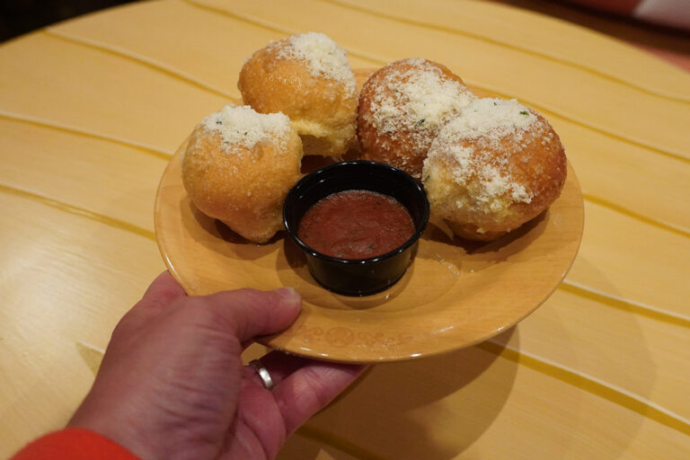 Review: Toadstool Cafe in Super Nintendo World at Universal Studios ...